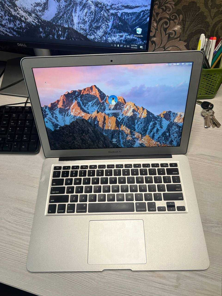 MacBook air 2011 4/128gb 78 sikl