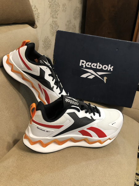 Reebok унисех кроссовки размер 39 оригинал!
