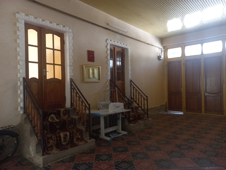 Shahar markazida uchastka sotiladi