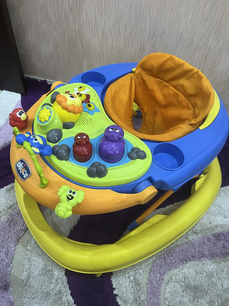 Продаю зодунки chicco
