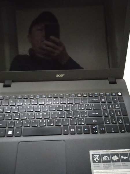 Acer Core i3 sotiladi holati yaxshi saqlangan