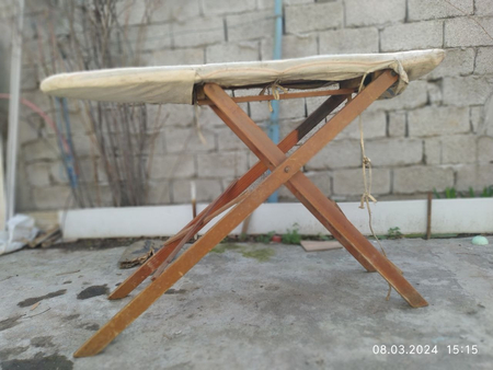 Продам гладильную доску. Дерево.