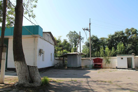Продаётся База с холодильным комплексом и складскими помещениями.
