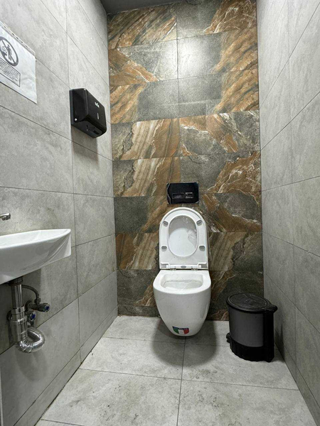 Аренда Коммерция 255m2 Цоколь первая линия (Jane)