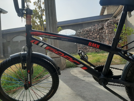 Bars sport velosiped sotiladi 850000 som
