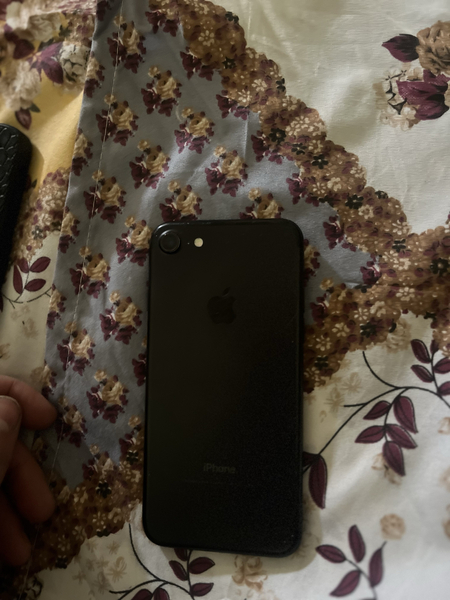Iphone 7 128 gb sastyana yaxw