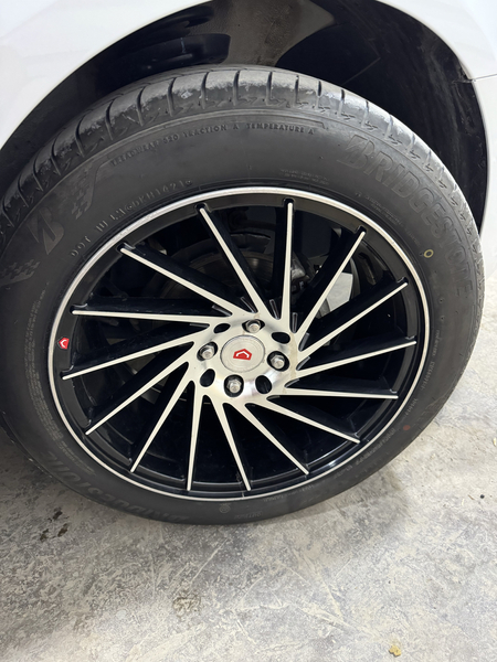 vossen diska 215/55/17