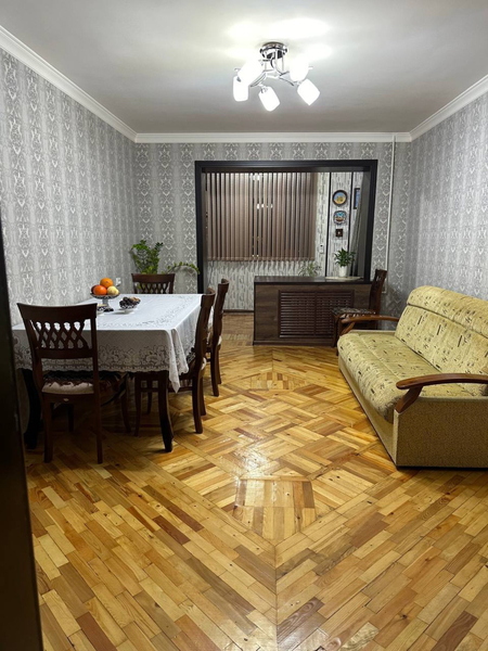 Продается квартира 2в3/4/5 Метро Новза Чилонзар кирпич