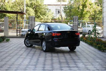 Chevrolet Monza Shot spravka qora rangidan tayyor.