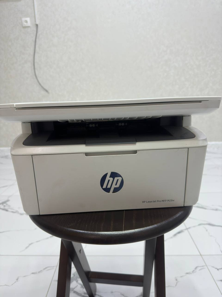 Принтер hp  в отличном состоянии пользовался 3-5 раз