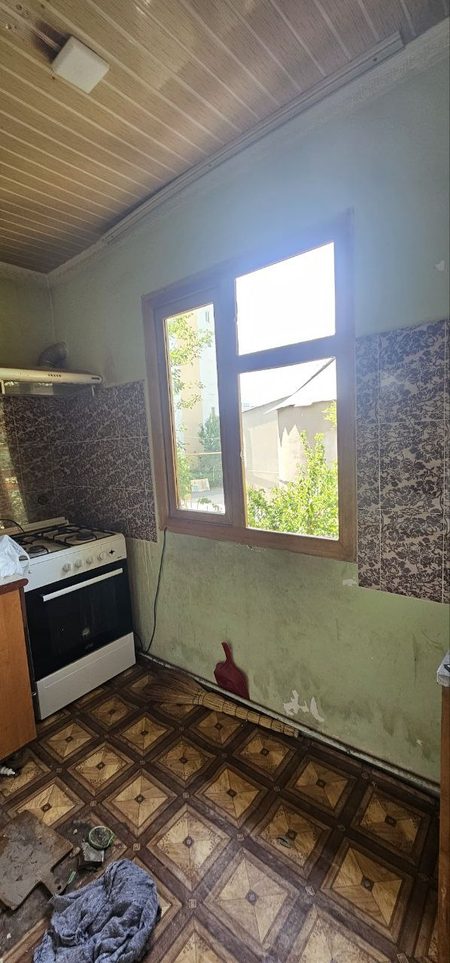 1 в 2/2этаж/4 с балконом 1.5х3 ЧИЛОНЗОР 19кв. Ориентир  Атлас