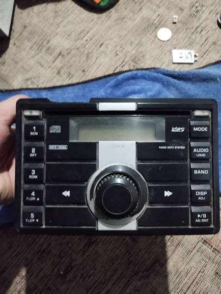 Auto magnitafon Nexia 2
