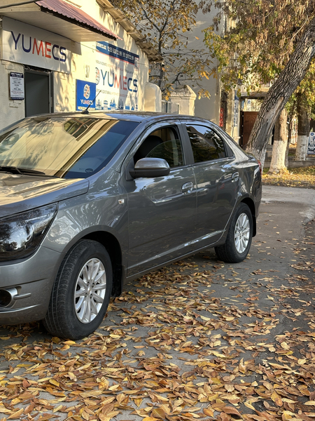 Продам Cobalt 2014 года автомат мокрый асфальт