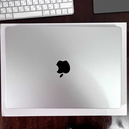 Macbook pro M1 pro 14inch yangi, 6 sikl
