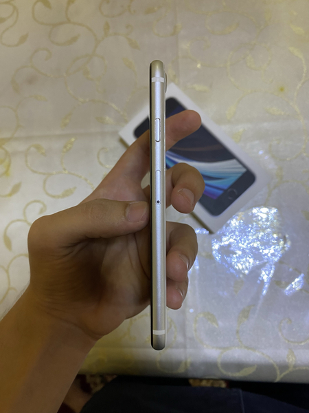 Iphone SE (2020) 64gb ideal