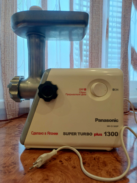 Мясорубка Panasonic MK-G1300P, super turbo plus (Япония)