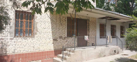 срочна Горит аренда 3 комнатный, 1 этаж возле метро id sh 447