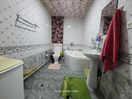Продается в центре города с лифтом, 2х комнатная квартира на 2 этаже
