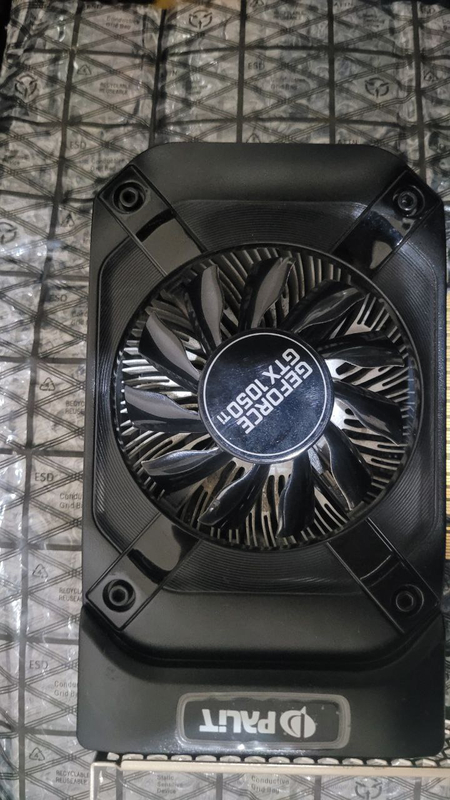 Срочно продам видеокарта gtx1050TI stormx 4GB GDDDR5 128 BIT