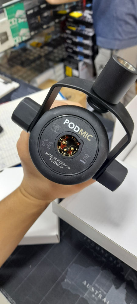 Микрофон Røde Microphones podmic rode microphones