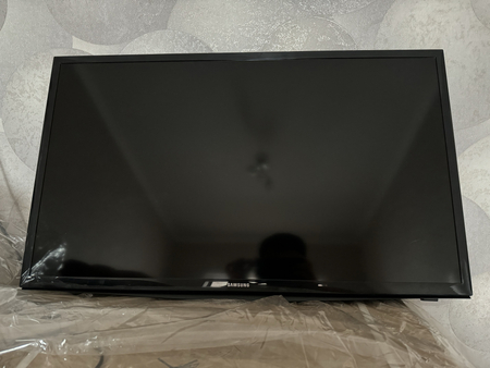 SAMSUNG TV 32 sotiladi xolati judayam yaxshi