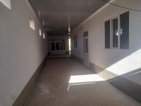 Uy sotiladi Bo'stonliq tumani  tovoksoy  markaz da