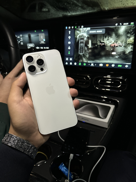 iPhone 15 Pro Max