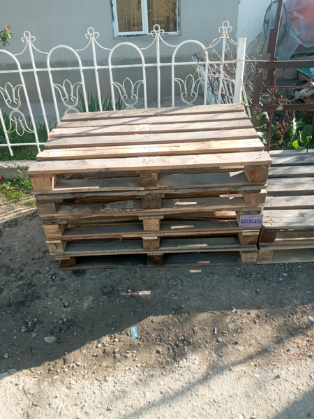 Продается поддоны разных размеров штука за 50-60 тыс. Сум