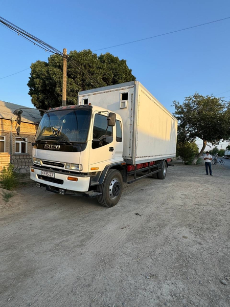 Isuzu 10 tonnalik