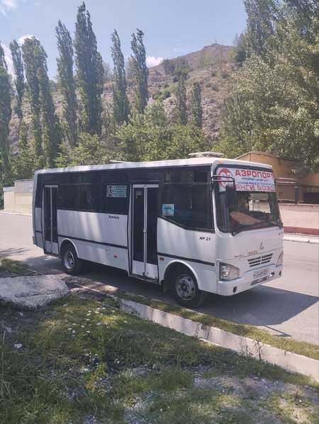 Isuzi NP 21 / 2012 yiil