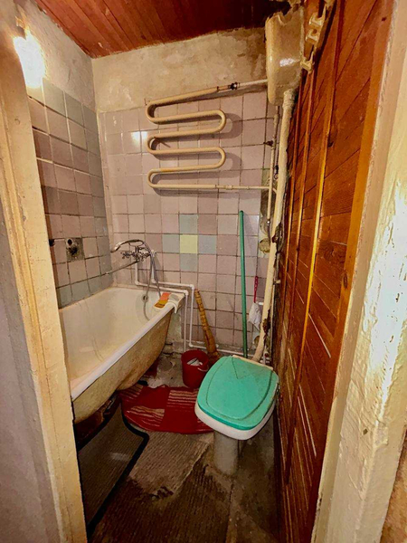 1/2/4 массив Авиагородок. Около Аэропорта. 30м2. Балкон 1/3. Кирпич.