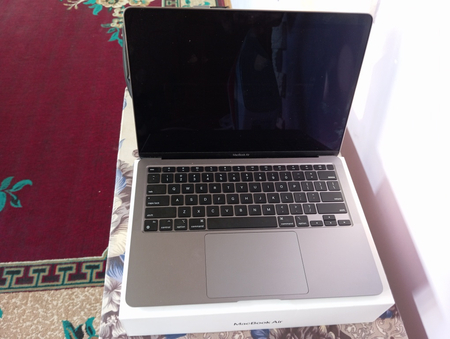 Mac book yangi ishlatilmagan