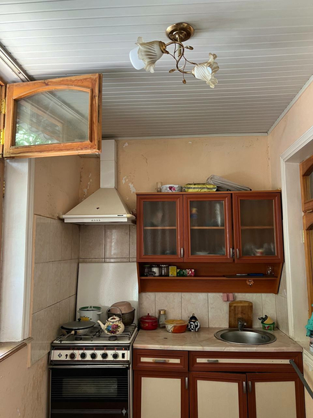 Parkent bozori Ummon to\\\'yxona  Behruz Restoran 2 xonali uy sotiladi