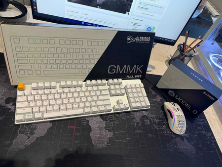 Продам комплект Glorious клавиатура и мышь