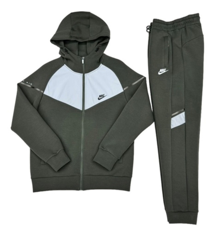 Nike спорткостюми Tech fleec
