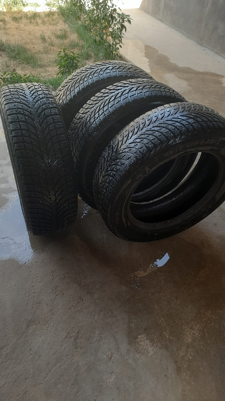 Шина Michelin 235/60 R18 Срочно сотилади