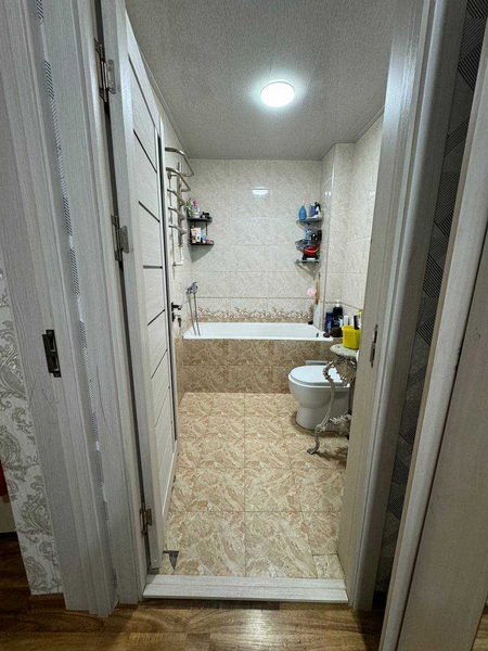 2х комнатная квартира на 2 этаже 54кв/м, в Самарканде