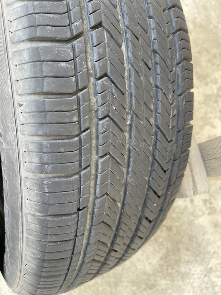 Altaire 205/65/15 ideal holatda
