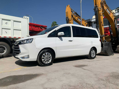 JAC M4 Refine sotuvda tayyor oq/qora/delfin/seriy ranglari sotuvda