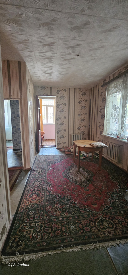 Под офис. 3/1/4 торец на дорогу