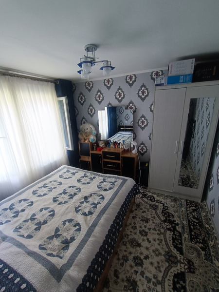 2 х ком Спутник 4. 2/2 кирпич. Не торец. 56 м2..  балкон 2 на 6. Акфа
