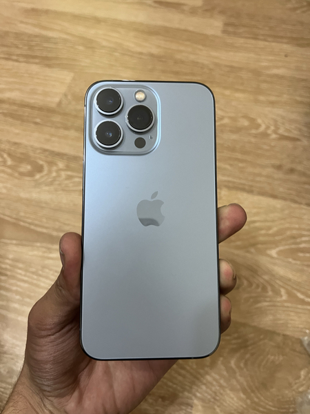 Iphone 13 pro holati ideal.