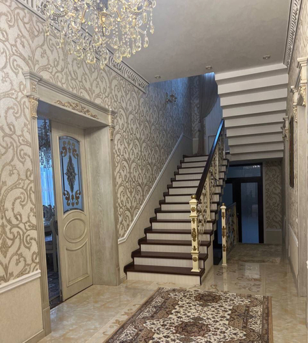 Продается Евро дом Ор-р: Центр Луначарский 540м2