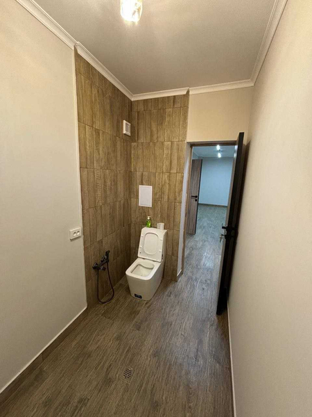 Срочно сдаётся помещение под офис 90 м²    Ор-р: ЖК Акай сити    (ХМЕ)