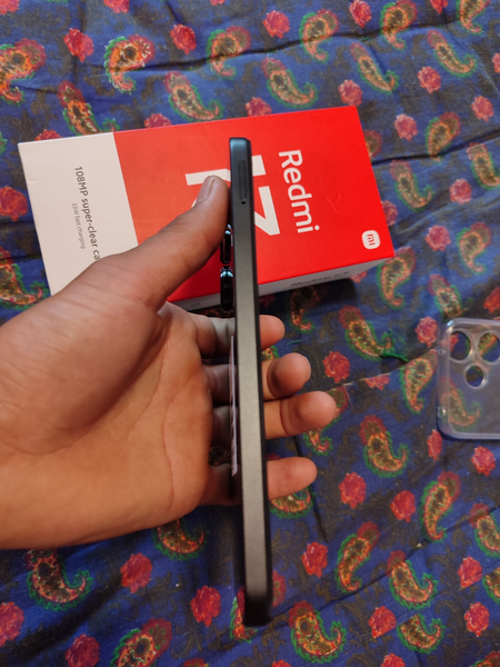 Redmi 13 sotiladi 3oy kafolati bor