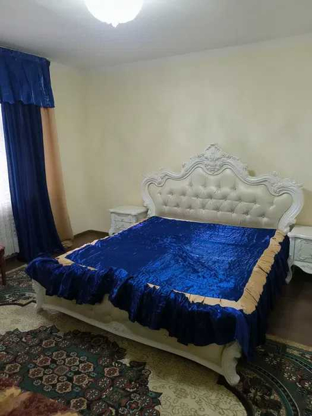 срочна Горит аренда 2 комнатная квартира возле Метро за 400$ id sh 363