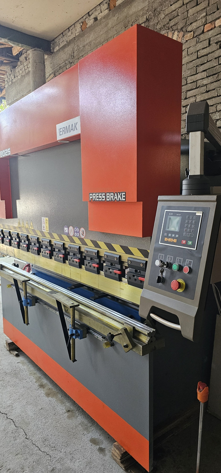 Листогиб 80Т×2500мм.(новая) Listagib stanok 80T×2500mm stanok