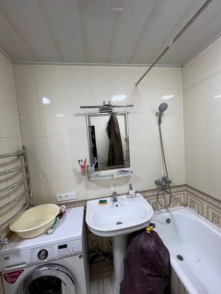 Юнусобод 14 кв. 5/4/5 срочно Продажа