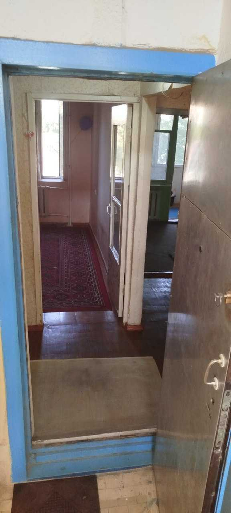 Srochna sotaman 2 xonalik kadeshtva  bozor oldida