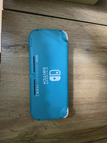Nintendo switch lite 32 gb